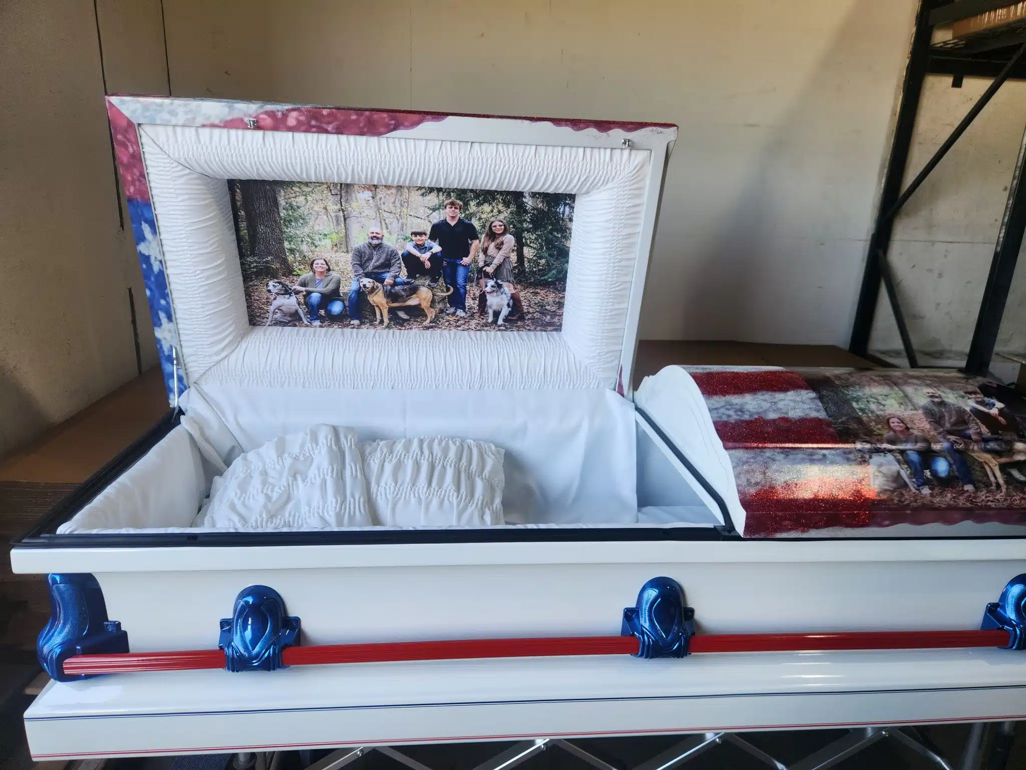 United States Navy - 20 Gauge Steel - Sky Caskets